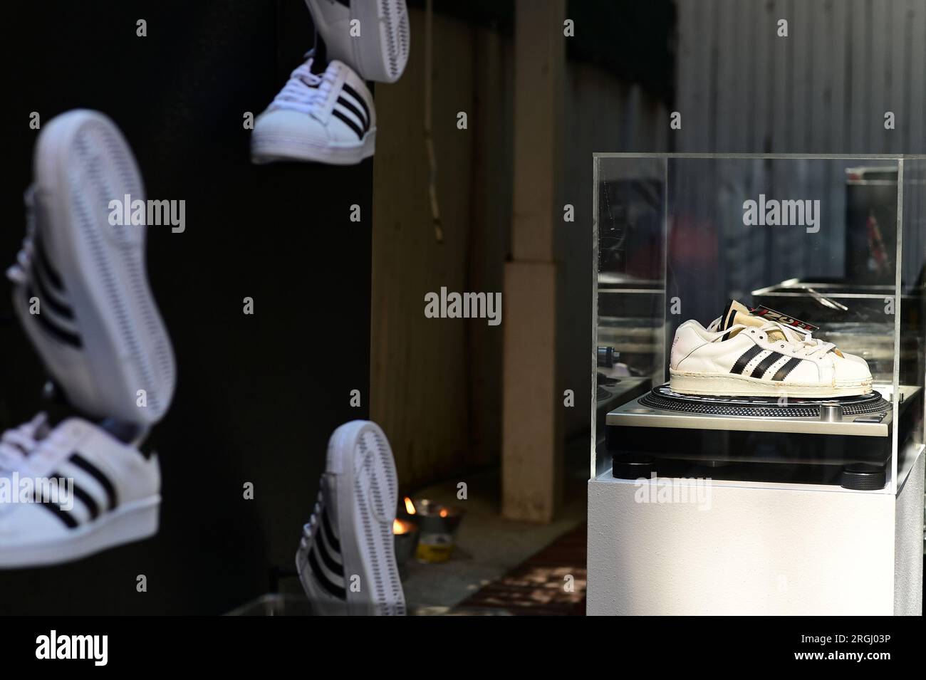 New York, USA. 09th Aug, 2023. View of the RUN DMC pop-up and art ...