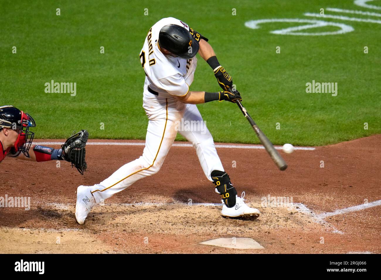 Pittsburgh Pirates' Jared Triolo hits an RBI single off Atlanta Braves ...
