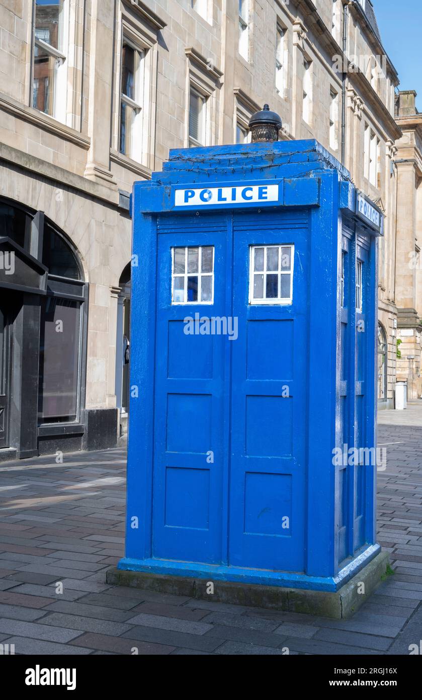 Glasgow icon, blue police box Stock Photo - Alamy