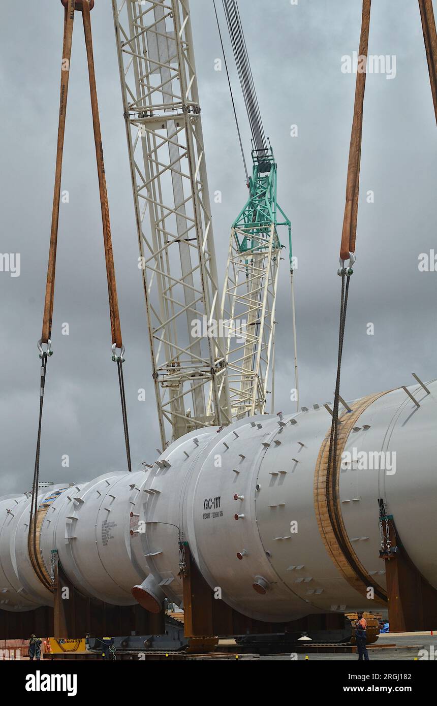 Heavy lift hi-res stock photography and images - Alamy