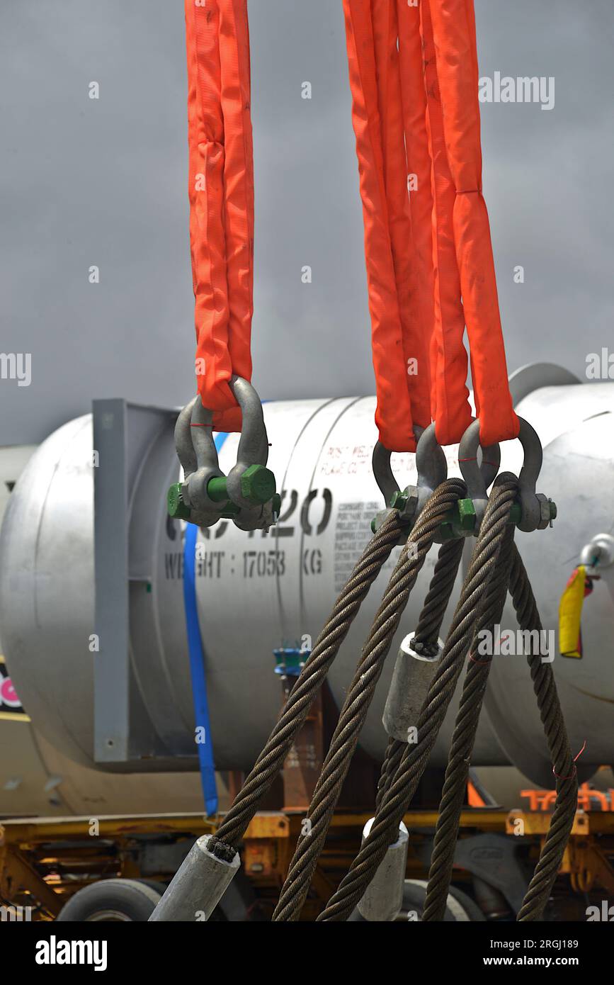 Heavy lift vessels hi-res stock photography and images - Alamy