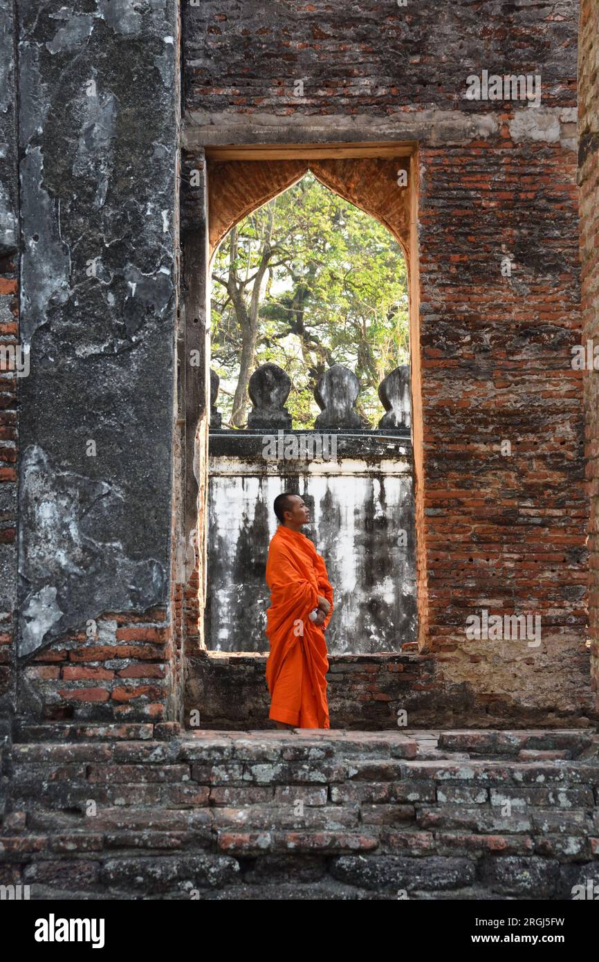 Side view of Thai Buddhist monk in the Dusit Sawan hall at the King ...