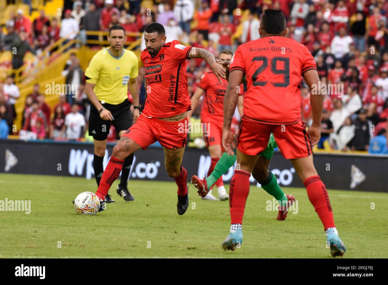 Offside traps hi-res stock photography and images - Alamy