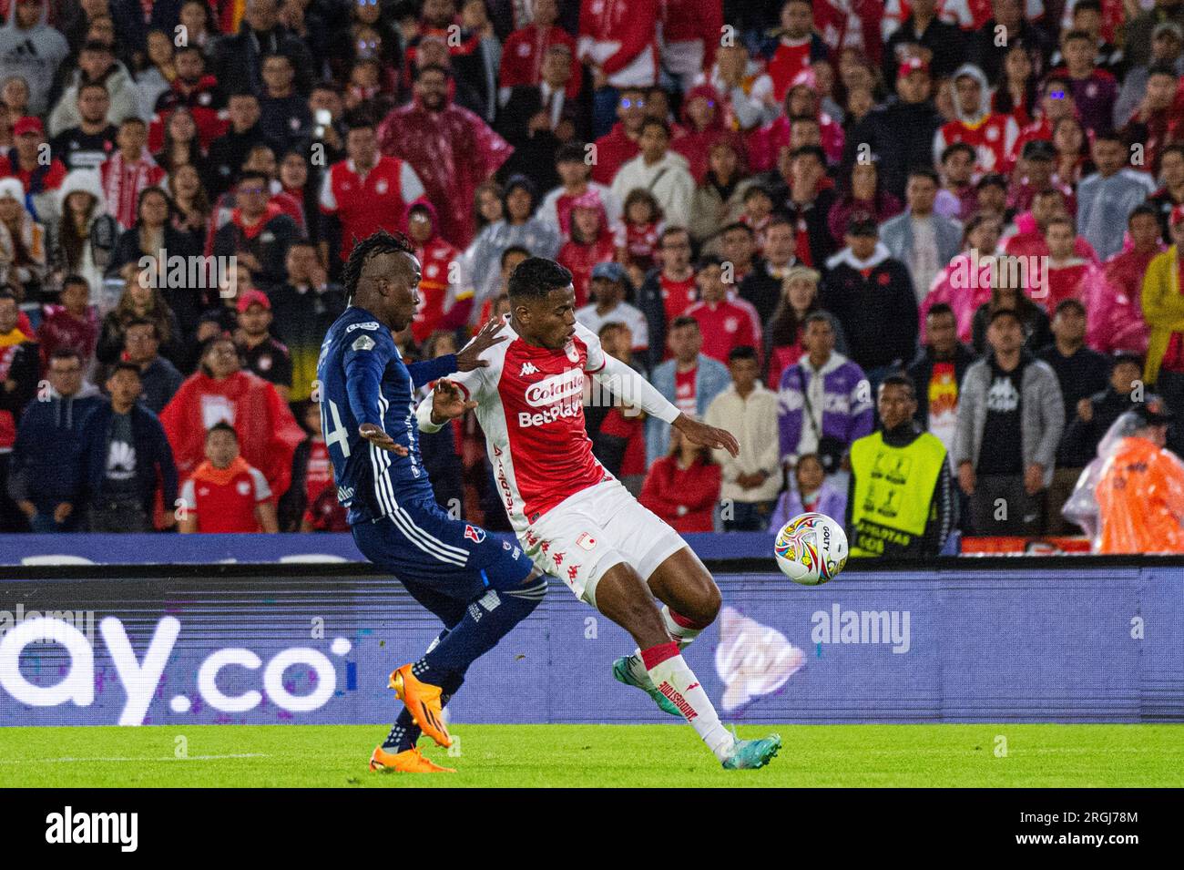 Offside traps hi-res stock photography and images - Alamy