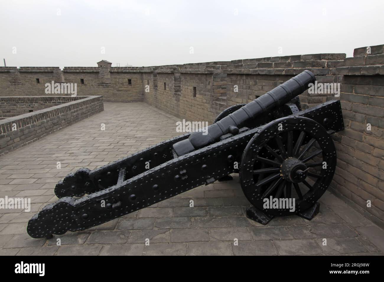 iron cannon in the ancient city walls, the ancient Chinese military ...