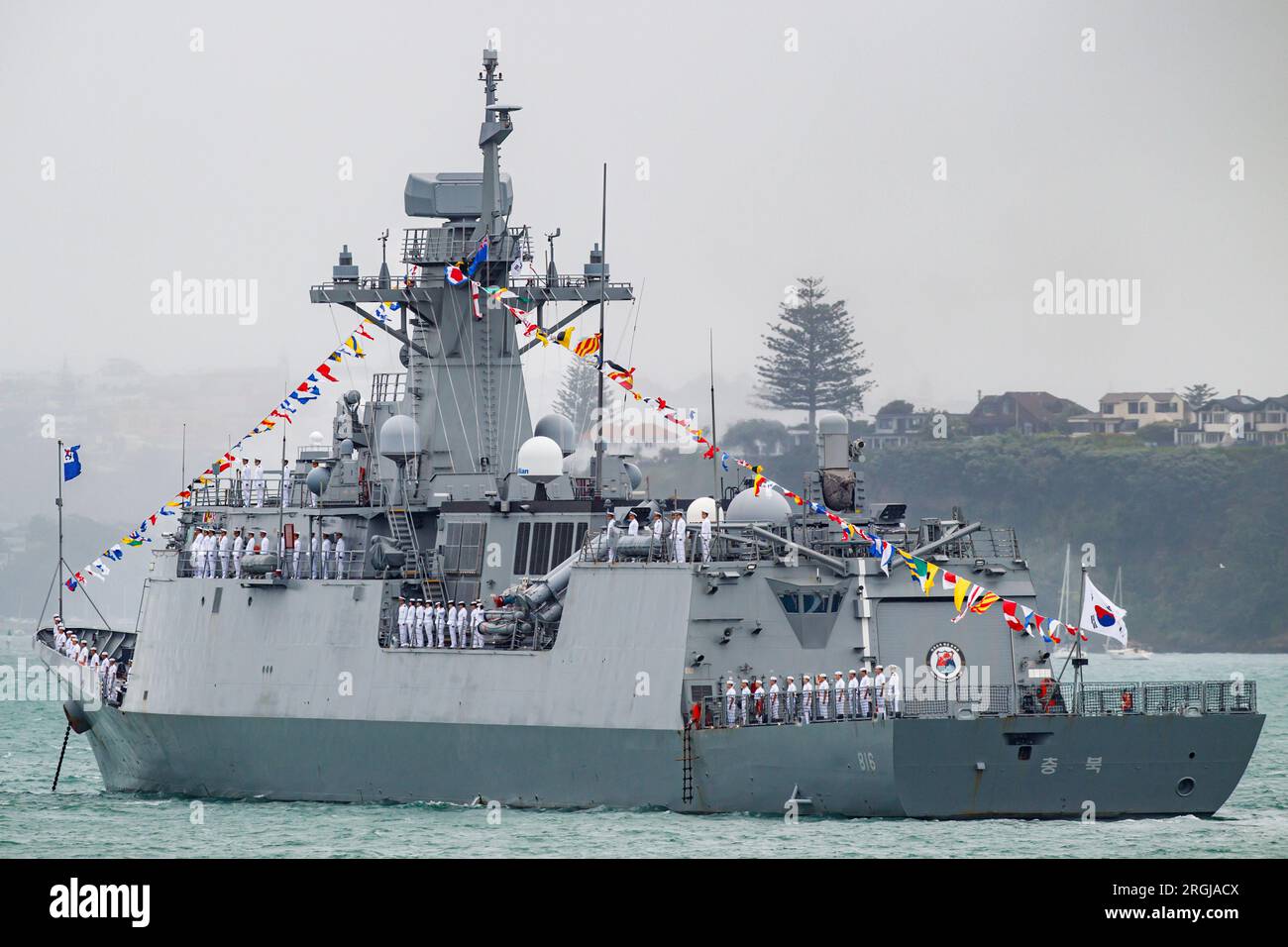 South Korea's frigate Rok Chungbuk taking part in an International ...
