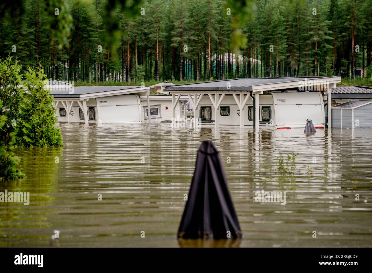 Dock 20230809.Parts of Dokka camping are completely flooded with water ...