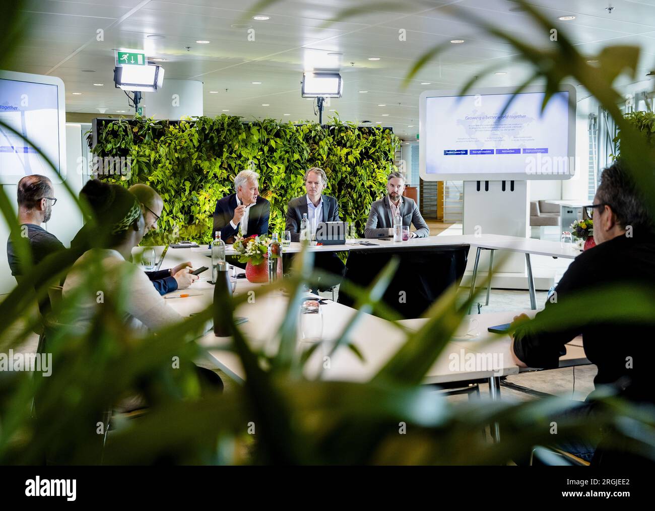 Semi annual figures hi-res stock photography and images - Alamy