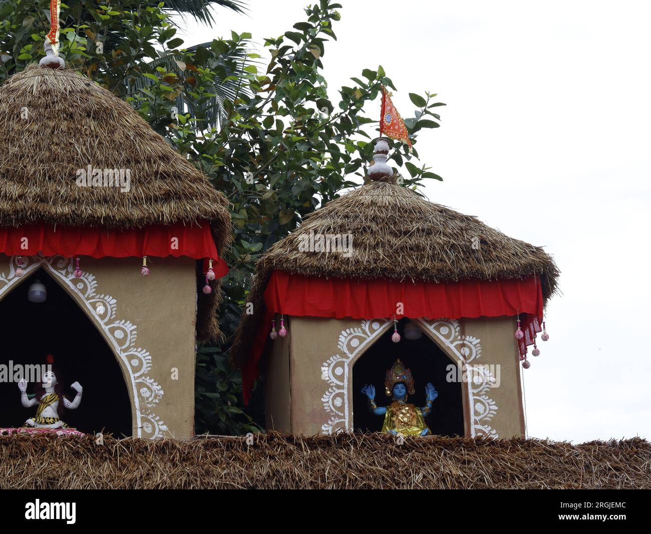 Thatched shiv temple hi-res stock photography and images - Alamy