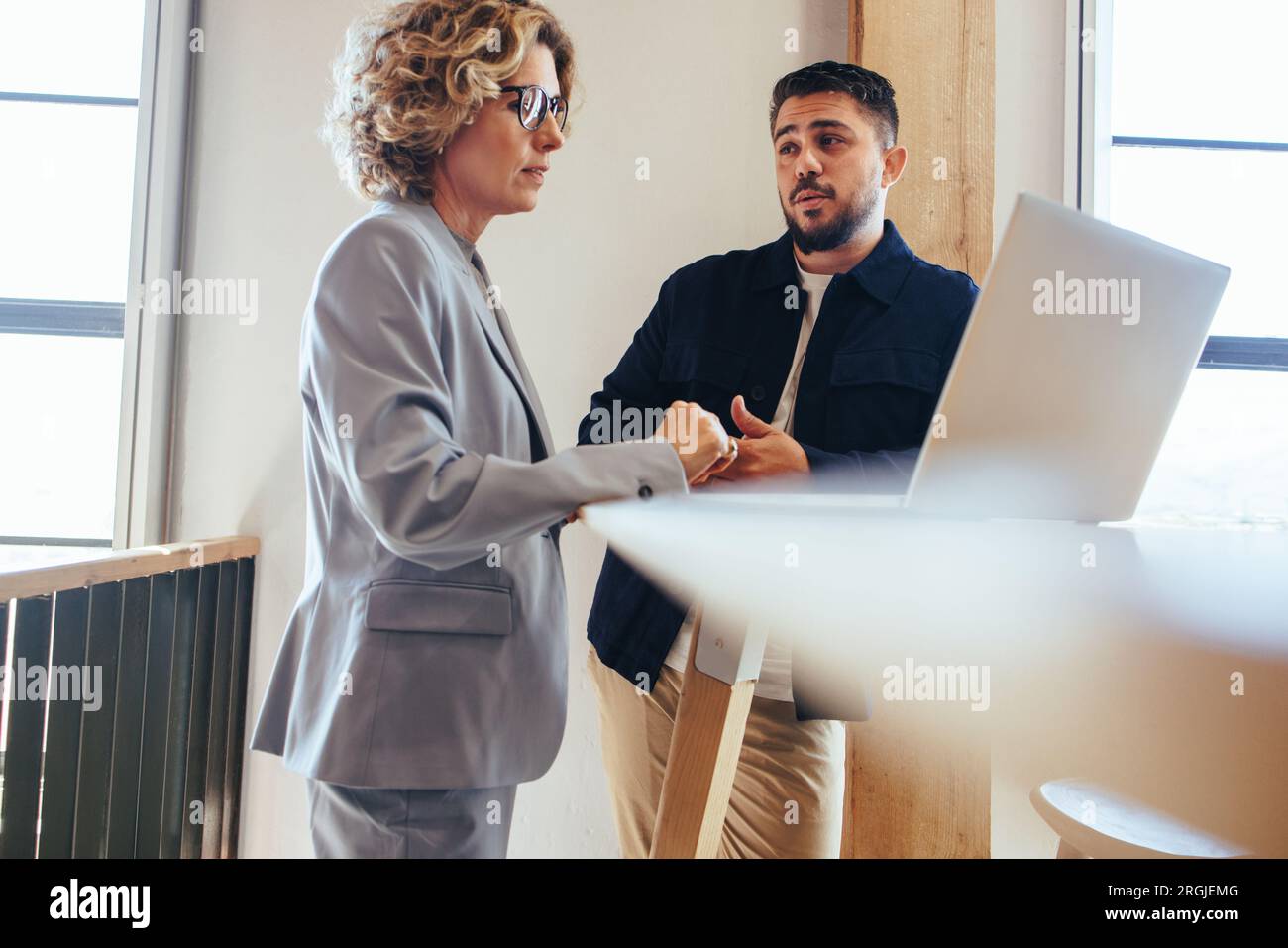 Professional workers hi-res stock photography and images - Alamy