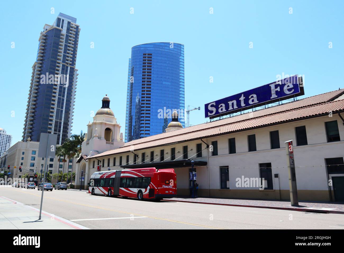 SAN DIEGO, California: San Diego SANTA FE Depot Trains and MTS bus stop Stock Photo - Alamy