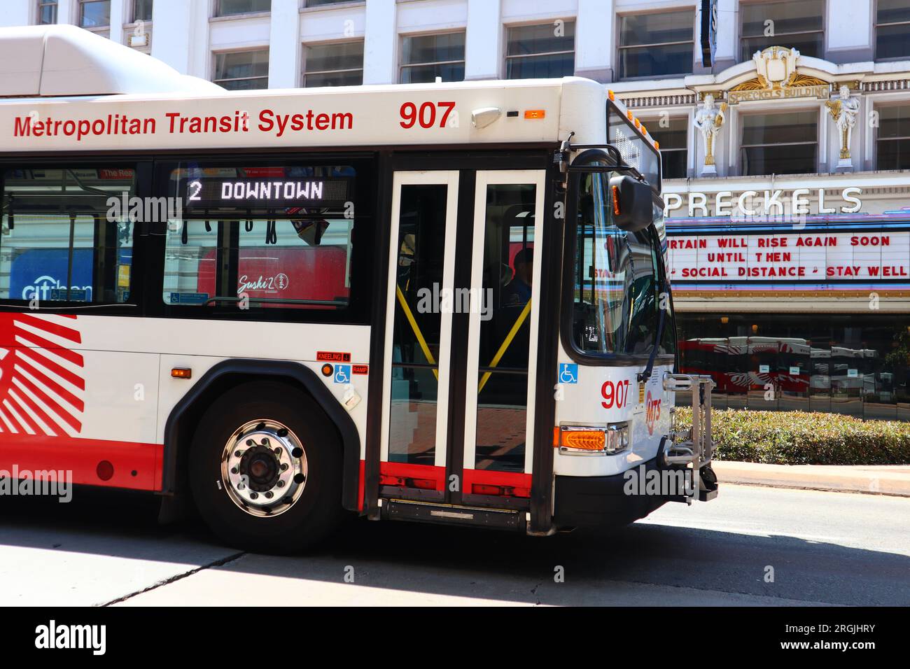 SAN DIEGO, California: San Diego MTS Metropolitan Transit System Bus Stock Photo - Alamy