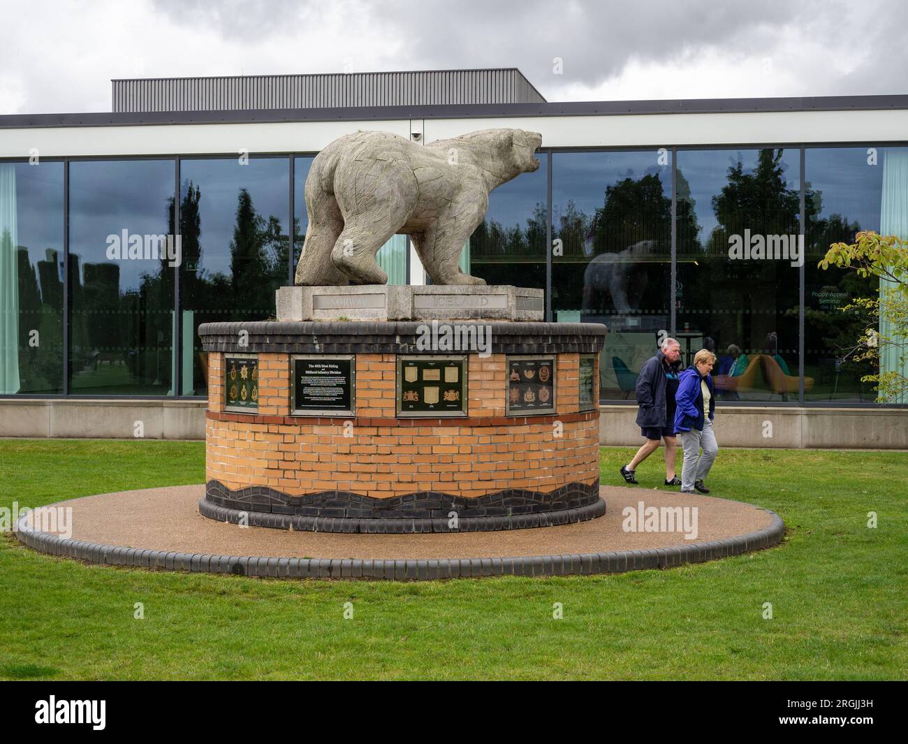 The Polar Bear Memorial, National Memorial Arboretum, Alrewas ...