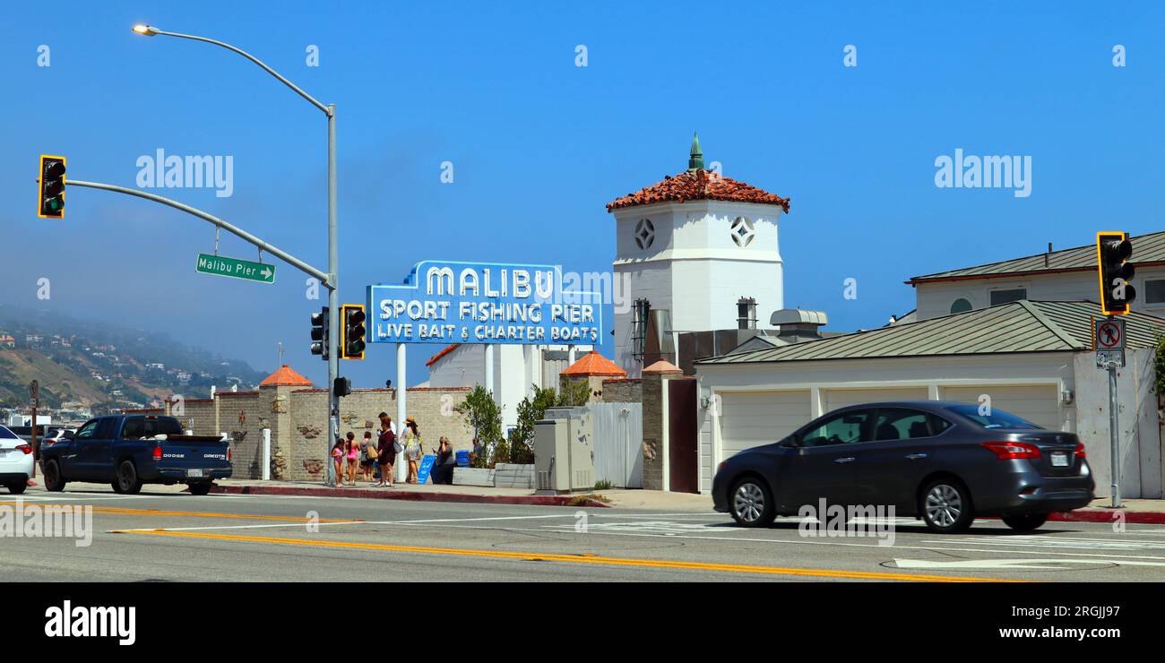 Malibu, California: MALIBU Sport Fishing Pier sign Stock Photo - Alamy