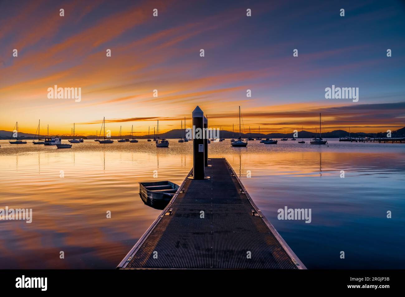 High cloud sunrise over Brisbane Water at Koolewong and Tascott on the ...