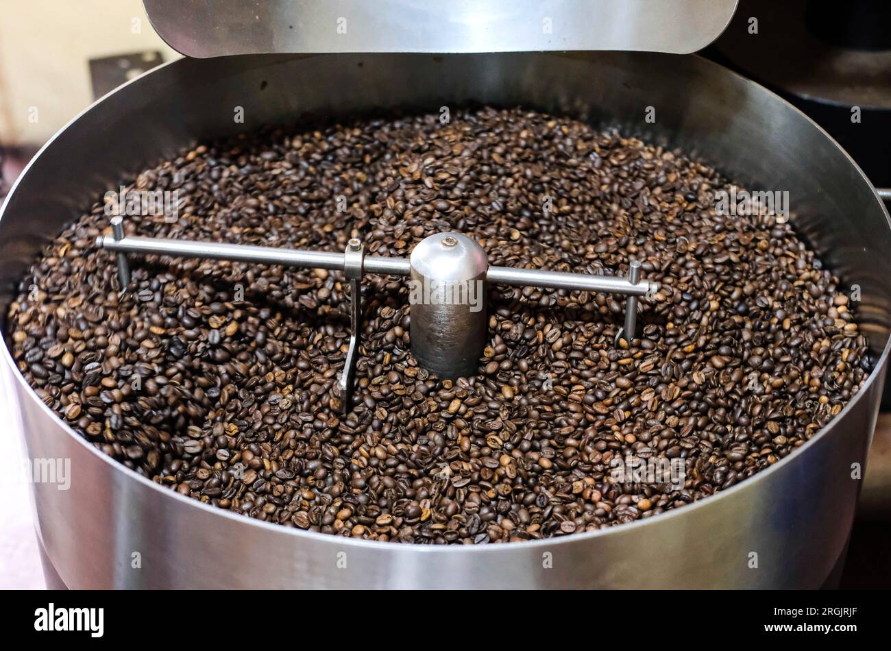 Kampala. 7th Aug, 2023. This photo taken on Aug. 7, 2023 shows coffee ...