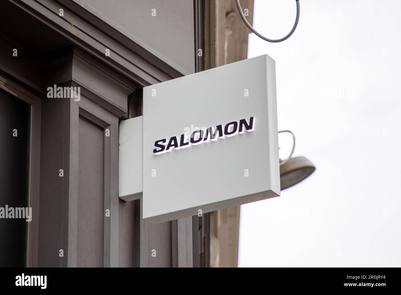 Salomon logotype hi-res stock photography and images - Alamy