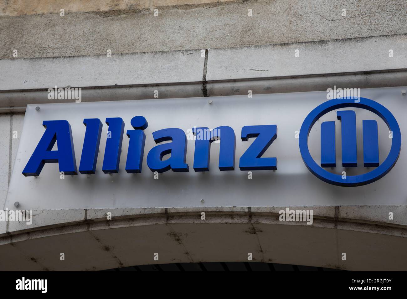 Allianz bank logo hi-res stock photography and images - Alamy