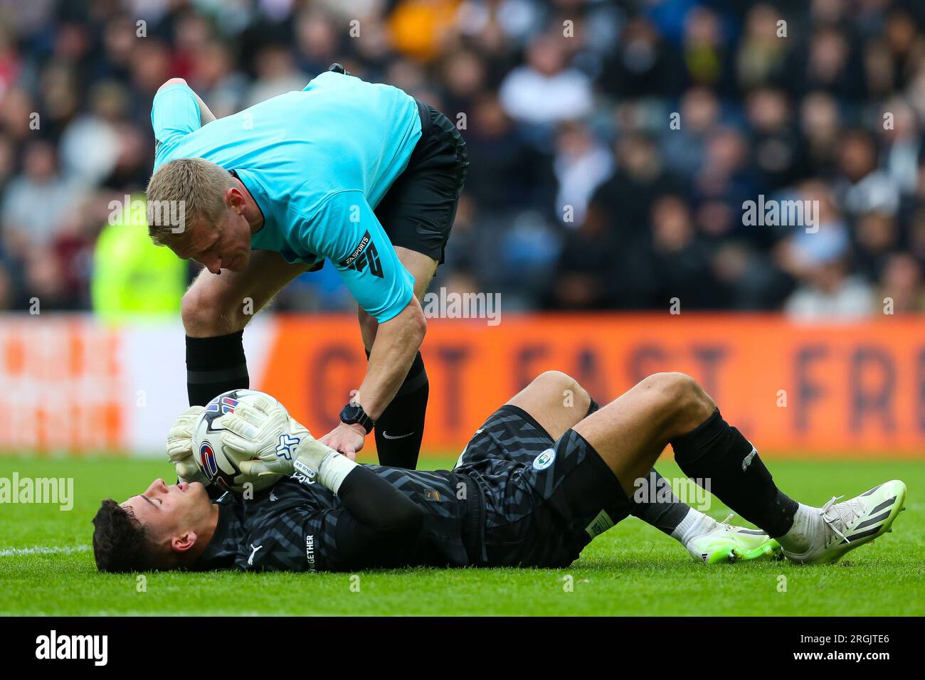 Sam tickle hi-res stock photography and images - Alamy