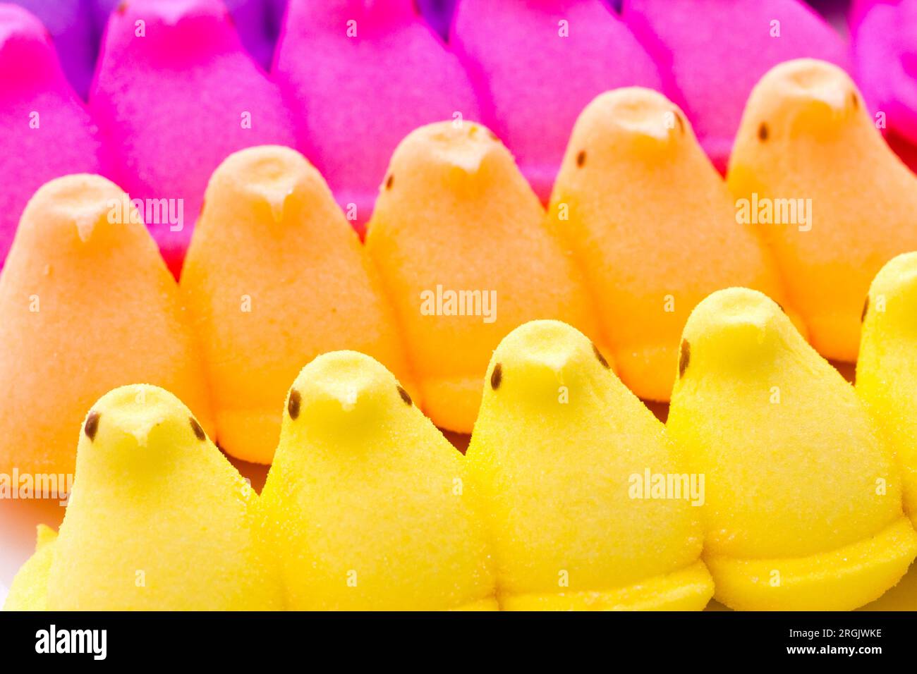 Pink marshmallow peeps hi-res stock photography and images - Alamy