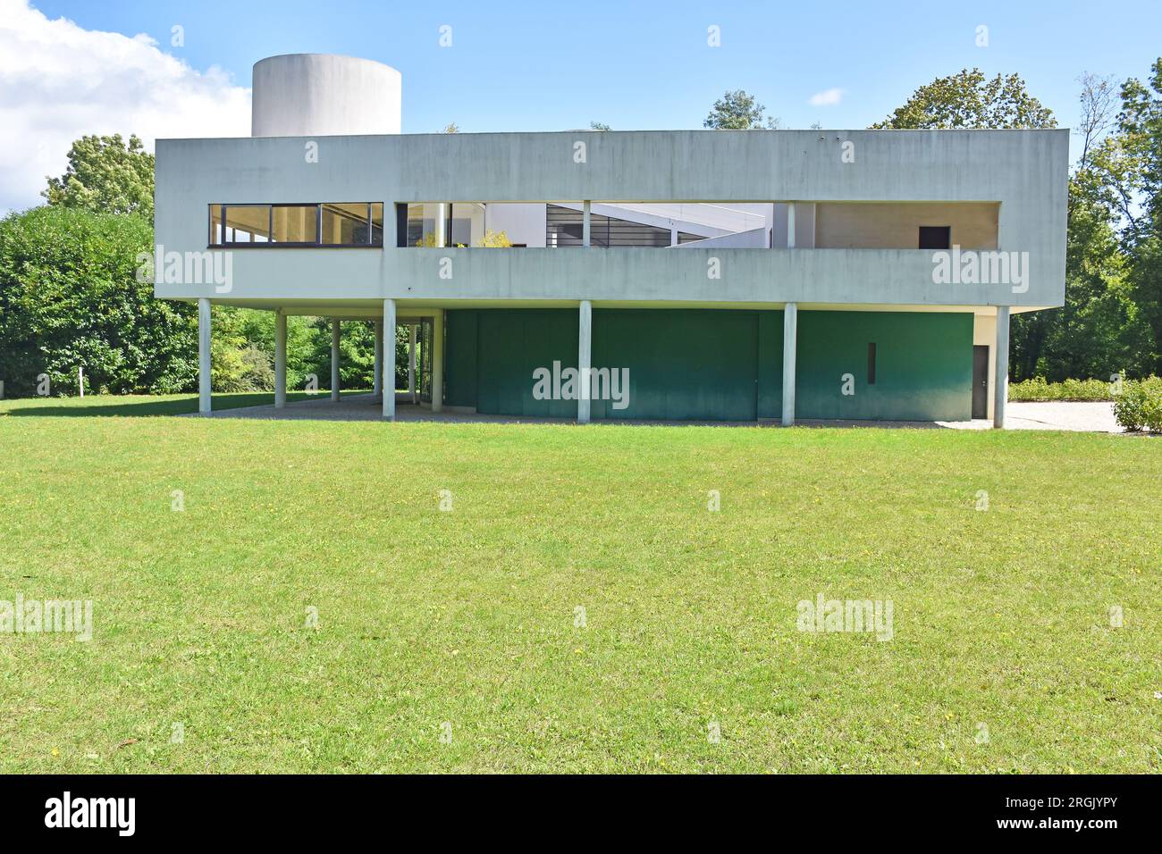 Villa Savoye, a masterpiece of the Modern Movement, architect Le ...