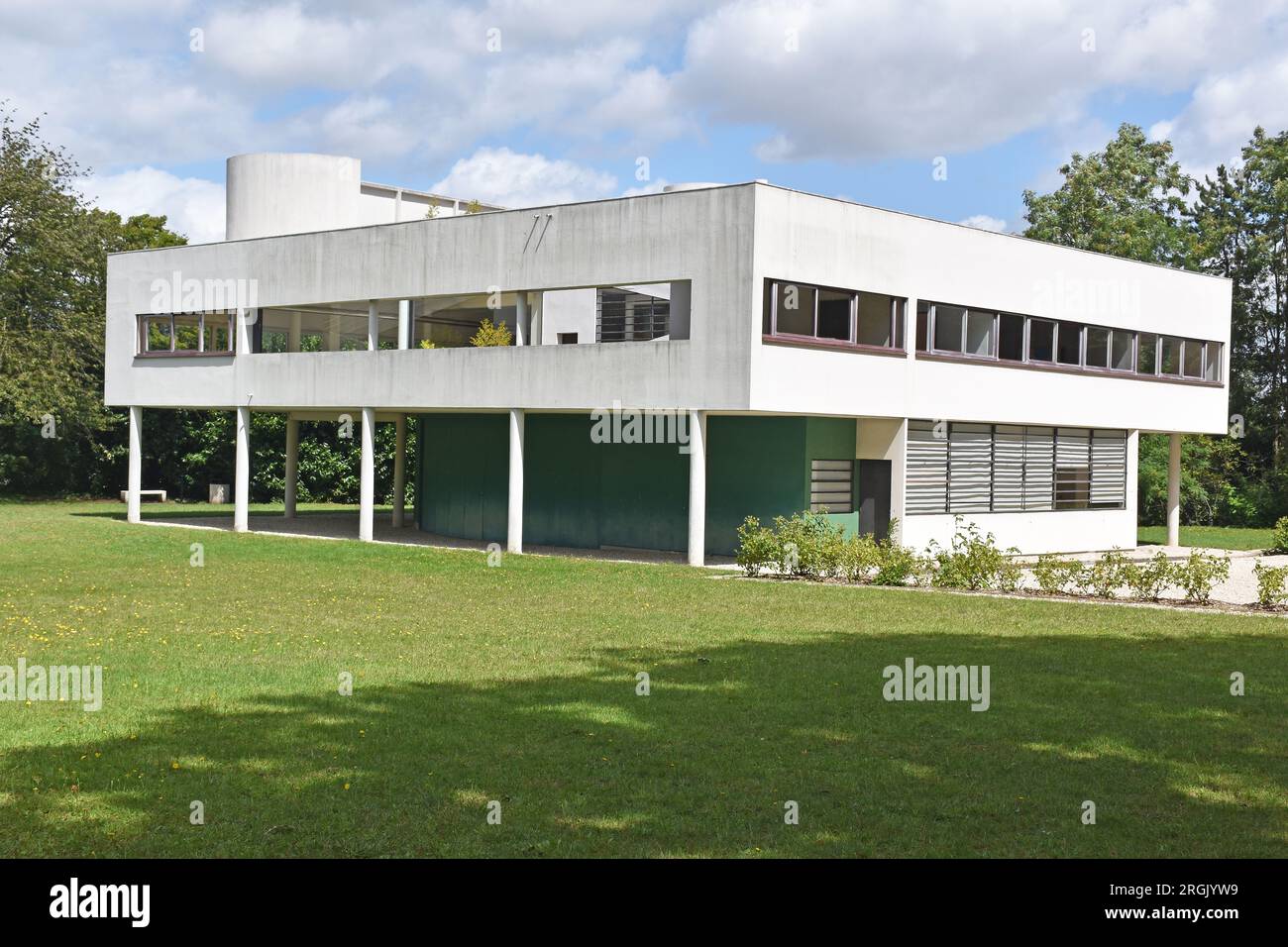 Villa Savoye, a masterpiece of the Modern Movement, architect Le ...