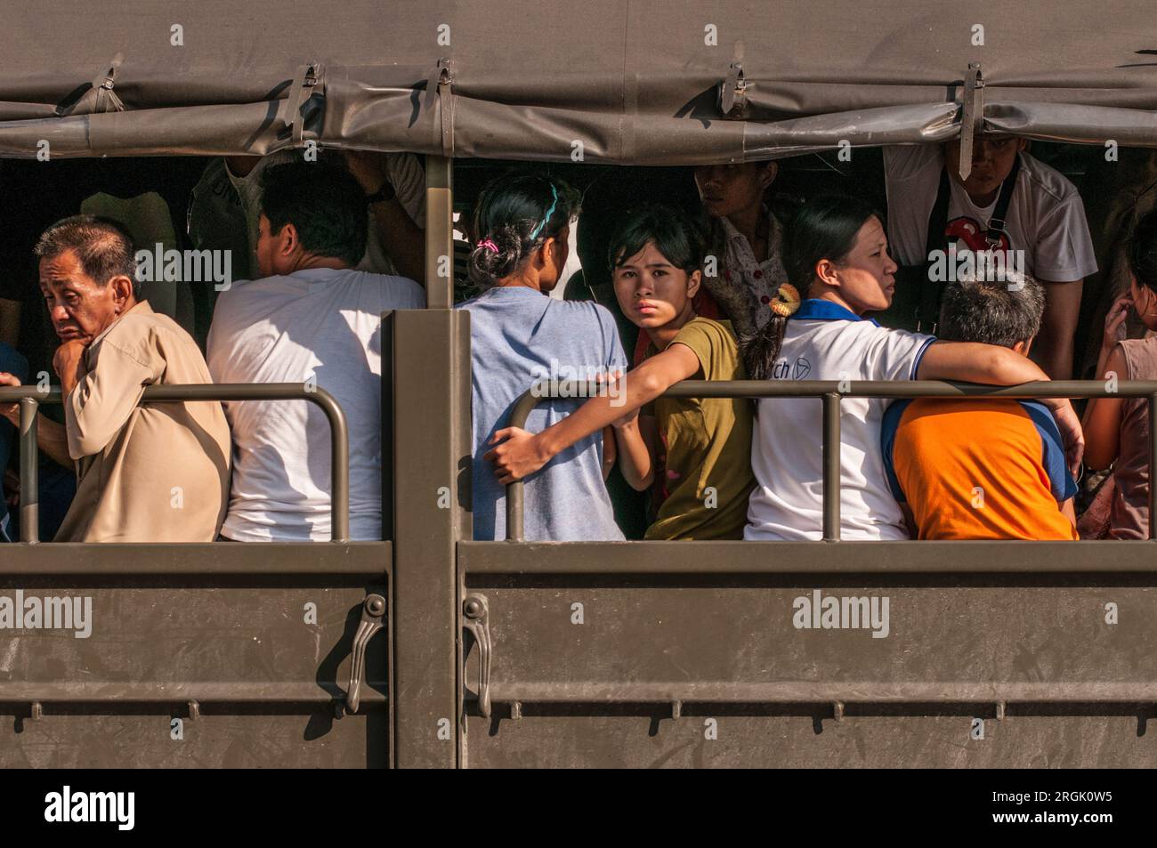 Climate refugees flee hi-res stock photography and images - Alamy