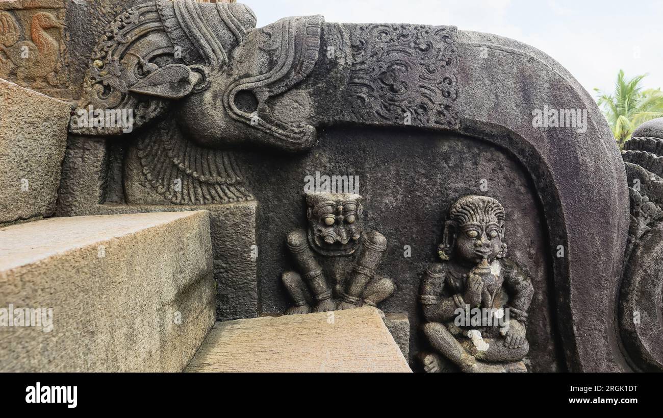 Staircase of Temple in Shape of Yeli, Aghoreshwara Temple, Ikkeri ...