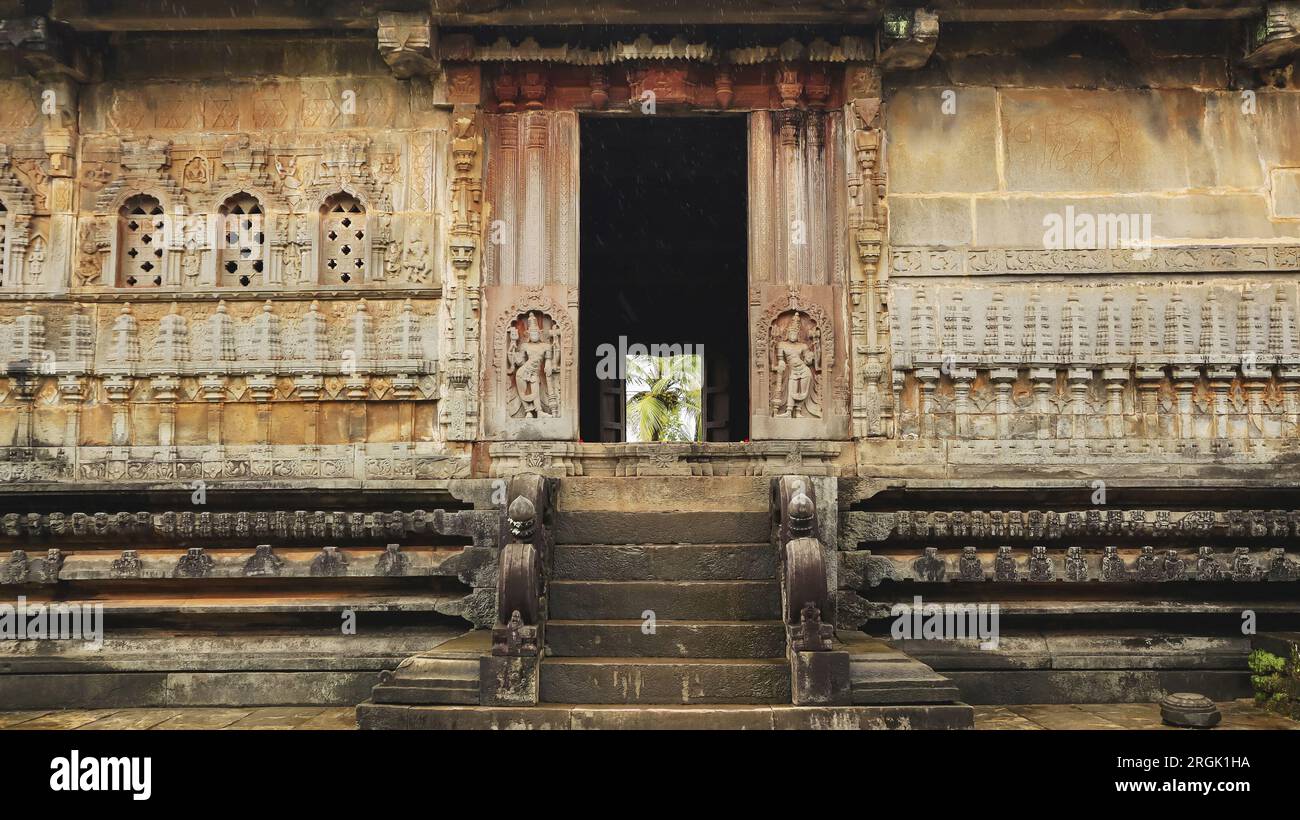 Pradakshina gate hi-res stock photography and images - Alamy