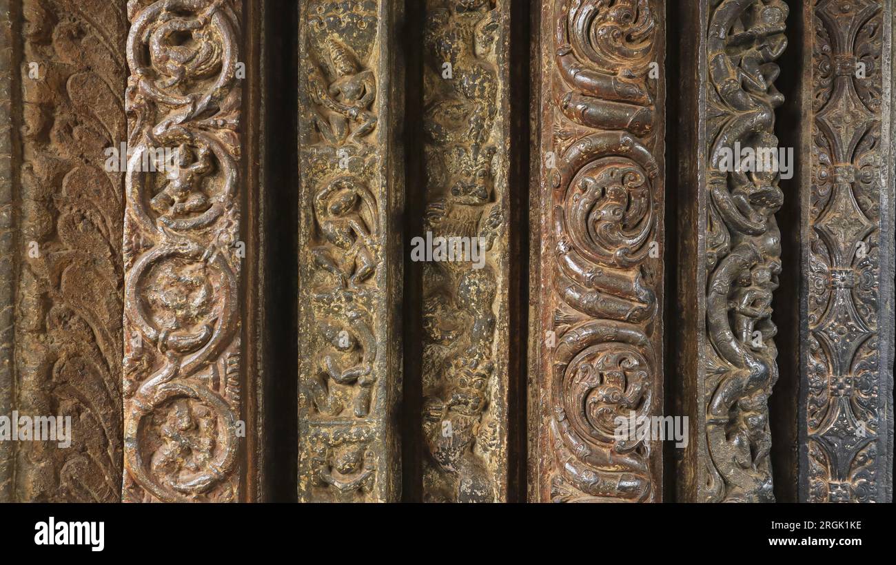 Ancient carvings on the entrance of Ancient Shri Tarakeshwara Swami ...