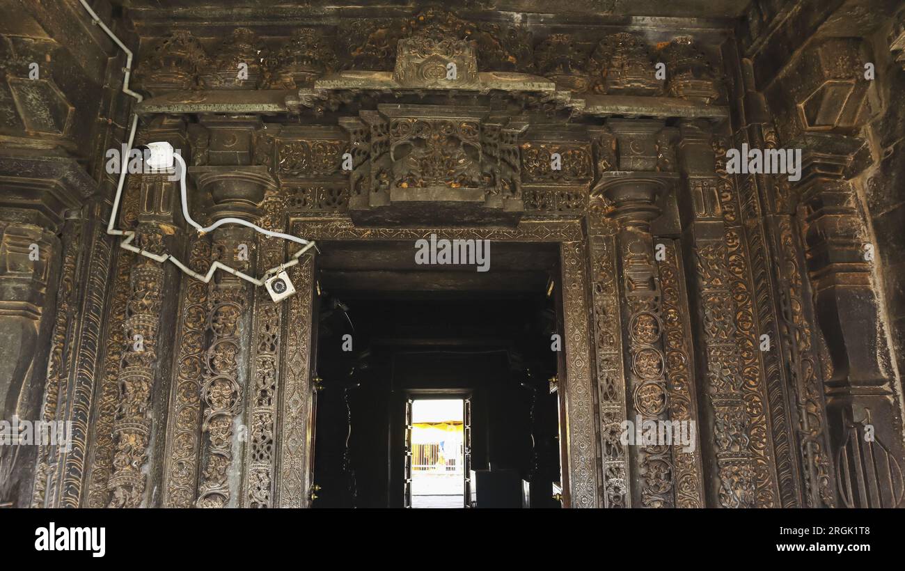 Details on the Entrance of Basaveswara Temple, Kuruvatti, Vijayanagara ...