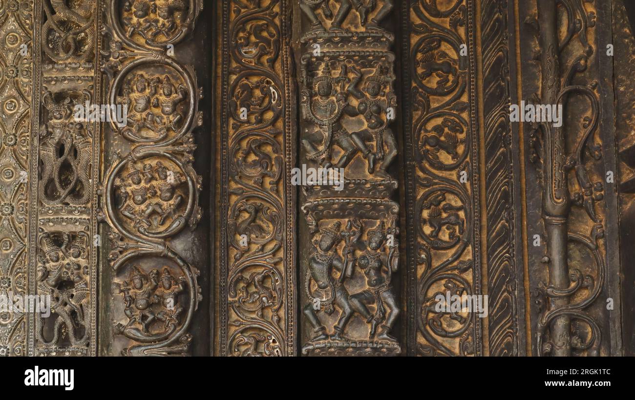 Carvings of dancing couples on the entrance of Basaveswara Temple ...