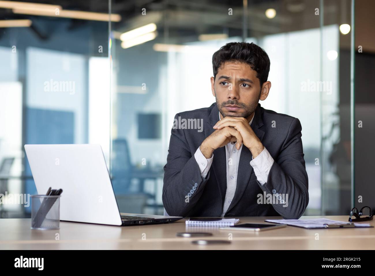 Black man thinking problems hi-res stock photography and images - Alamy