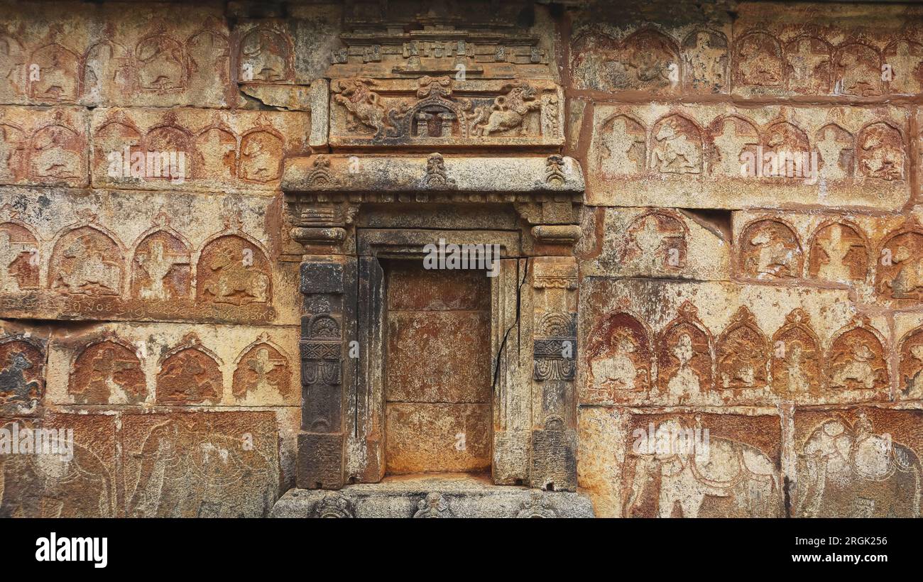 Aedicula and Carvings of Shivalinga on the Madhukeshwara Temple ...