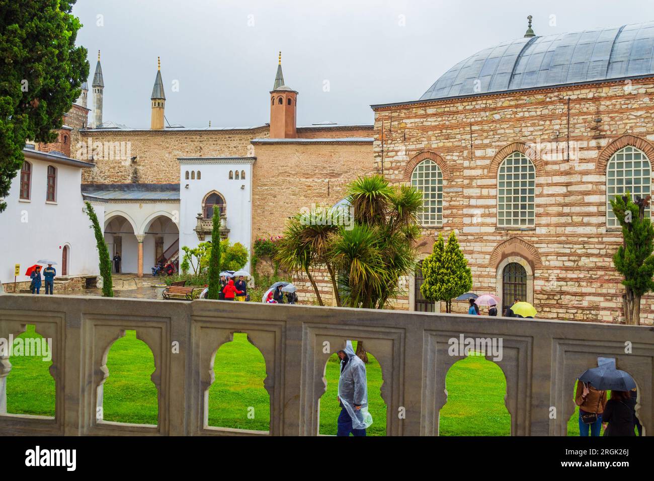 Exterior layout of courtyard hi-res stock photography and images - Alamy