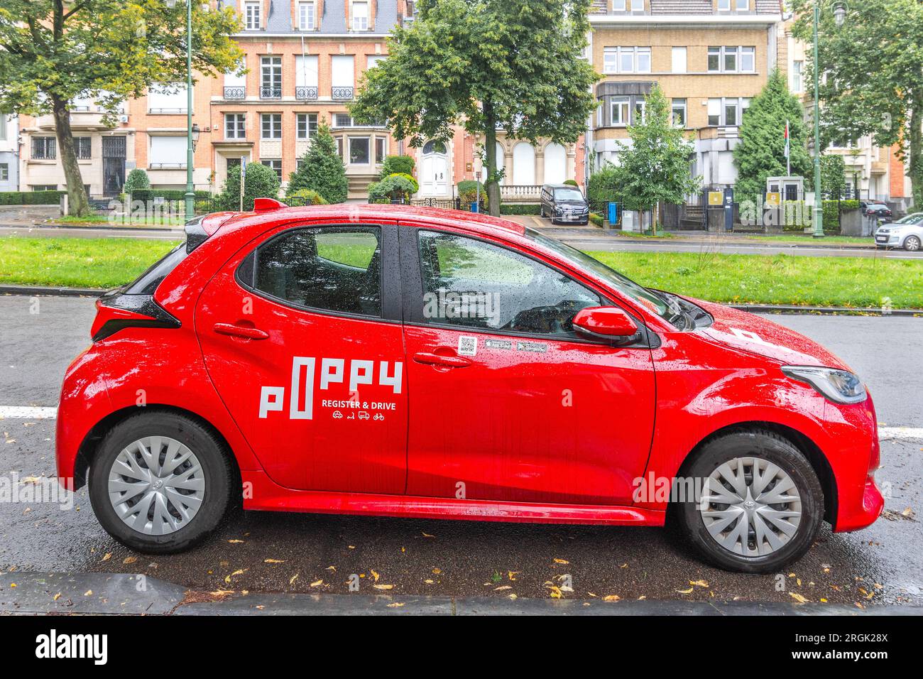"Poppy" hybrid Toyota car for self-drive hire using a smartphone app ...