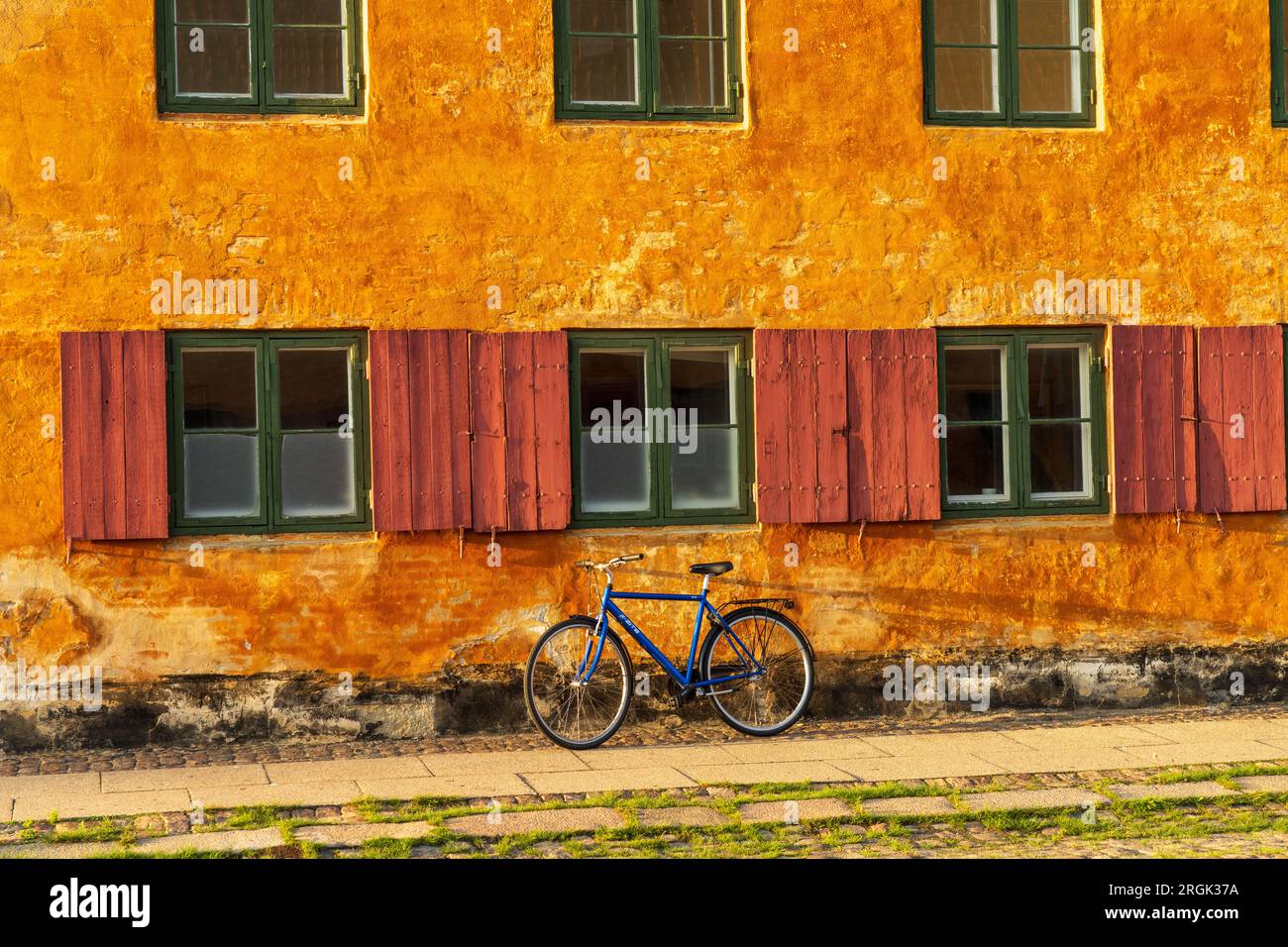 Green shutters yellow house hi-res stock photography and images - Alamy