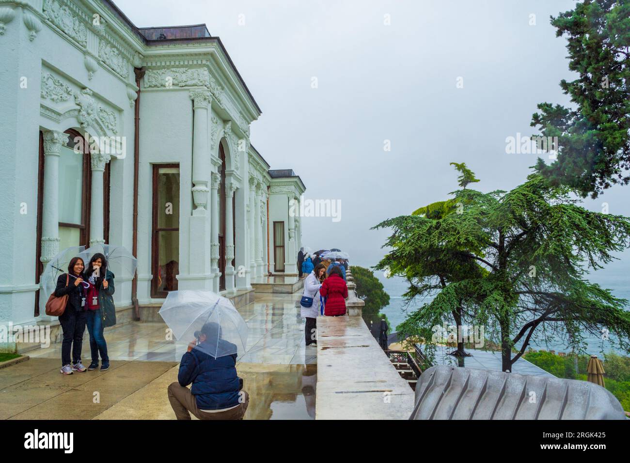 Topkapi palace treasury hi-res stock photography and images - Alamy