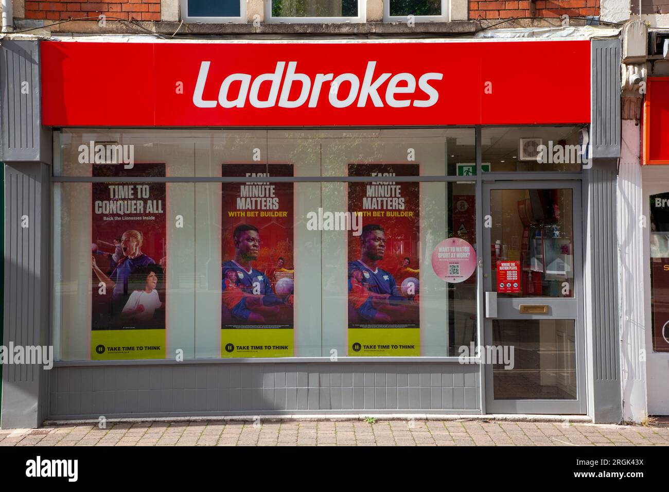 Ladbrokes logo hi-res stock photography and images - Alamy