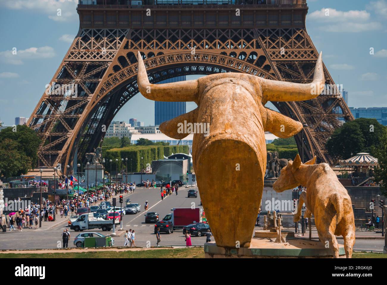 Wooden Bull Statue in front of Eiffel Tower Stock Photo - Alamy