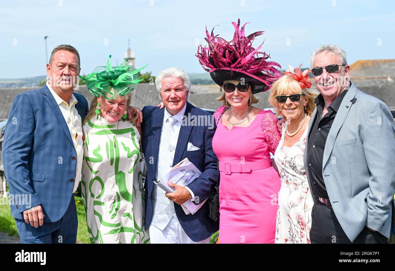 Brighton UK 10th August 2023 - Plenty of fabulous hats and dresses on ...