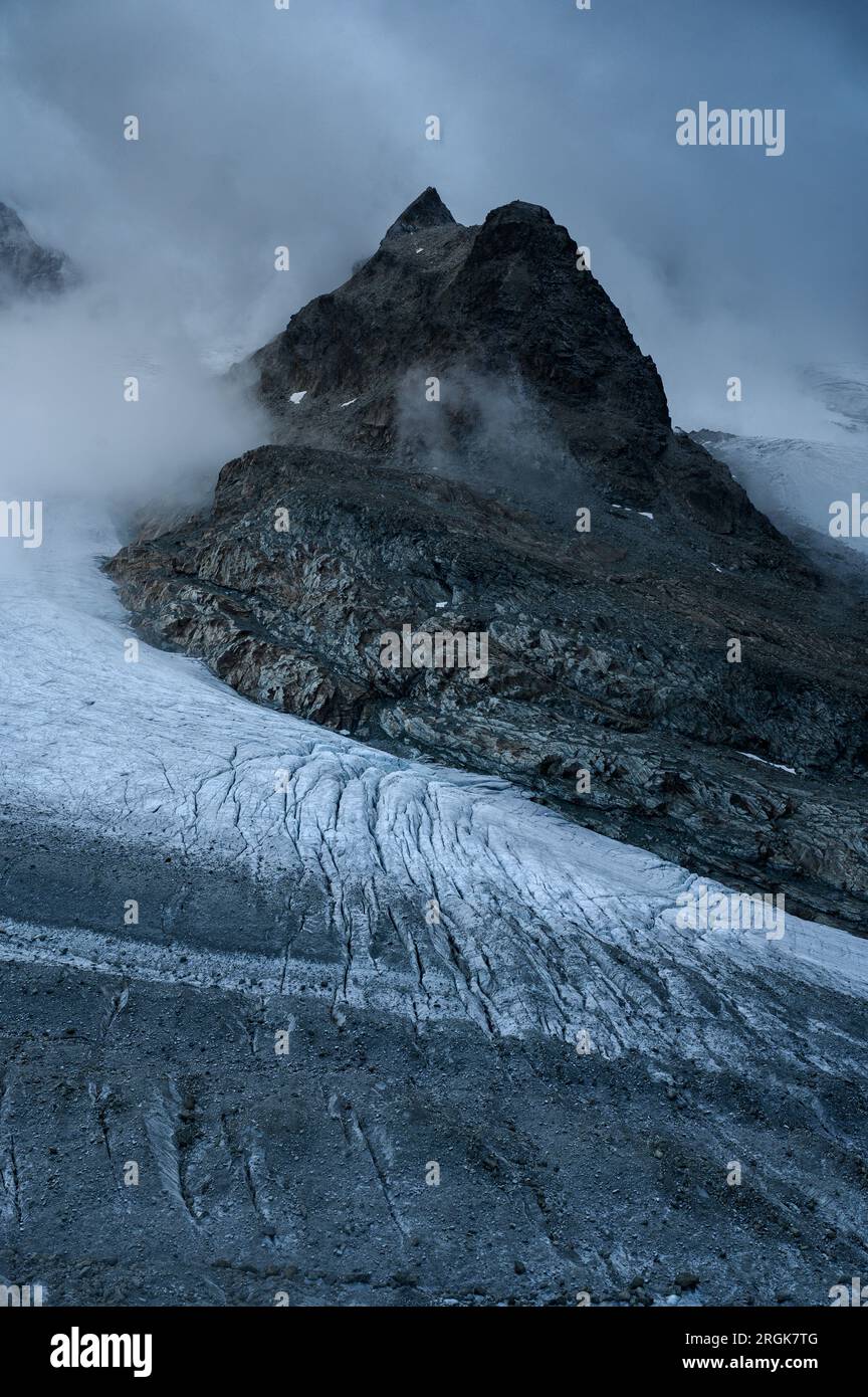 Roc noir hi-res stock photography and images - Alamy