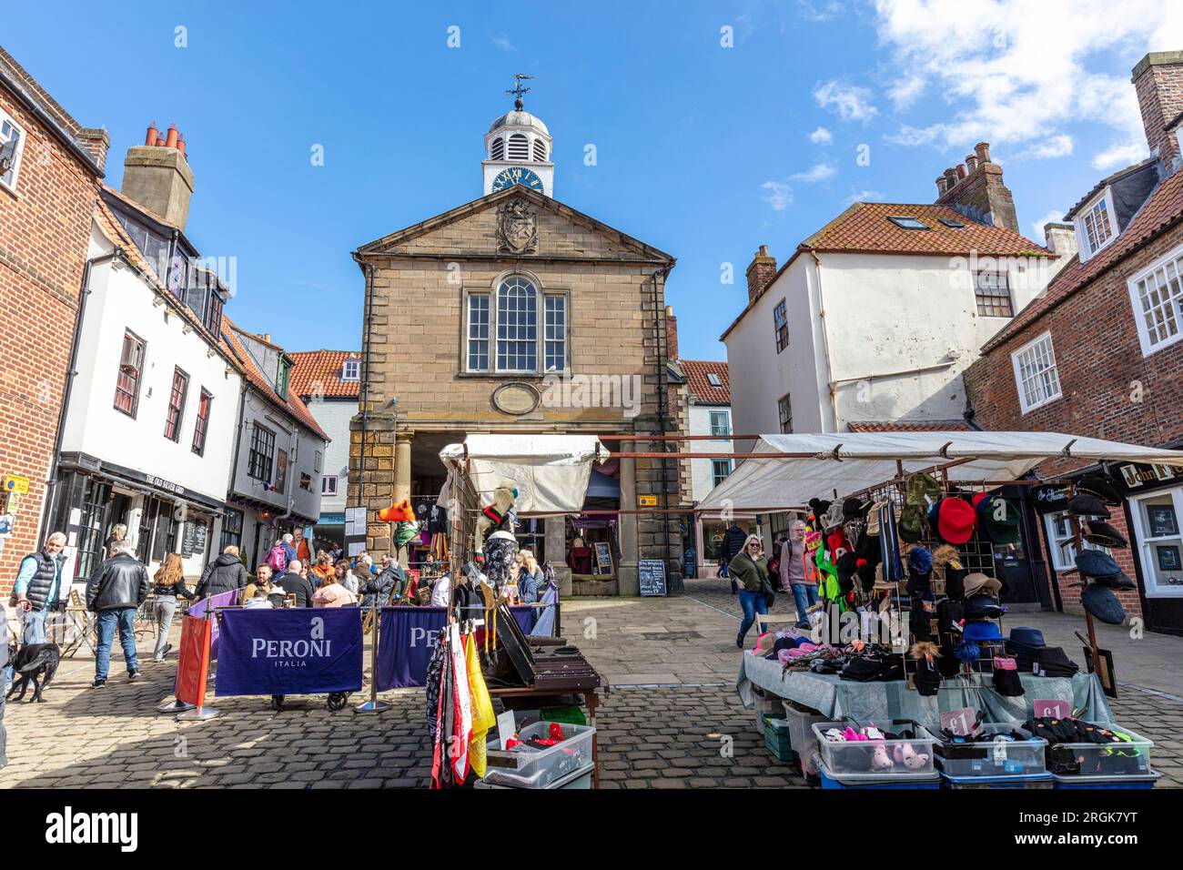 Church street whitby hi-res stock photography and images - Alamy
