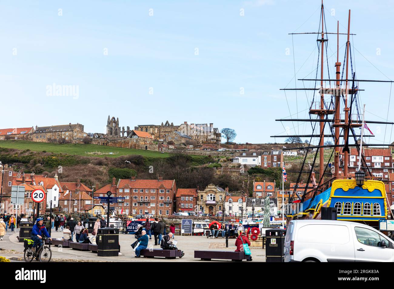 New Quay Road, Whitby Town, Yorkshire, UK, England, Whitby harbour ...
