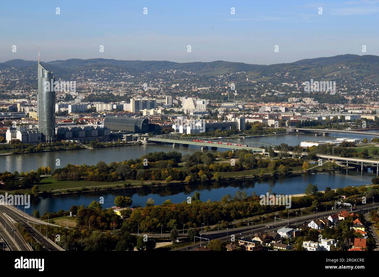 Vienna danube river bridge hi-res stock photography and images - Alamy