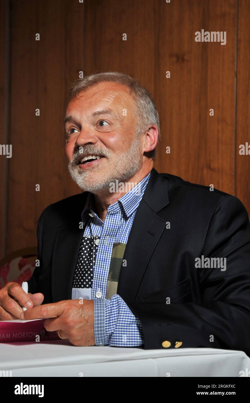 Graham norton tv show hi-res stock photography and images - Alamy