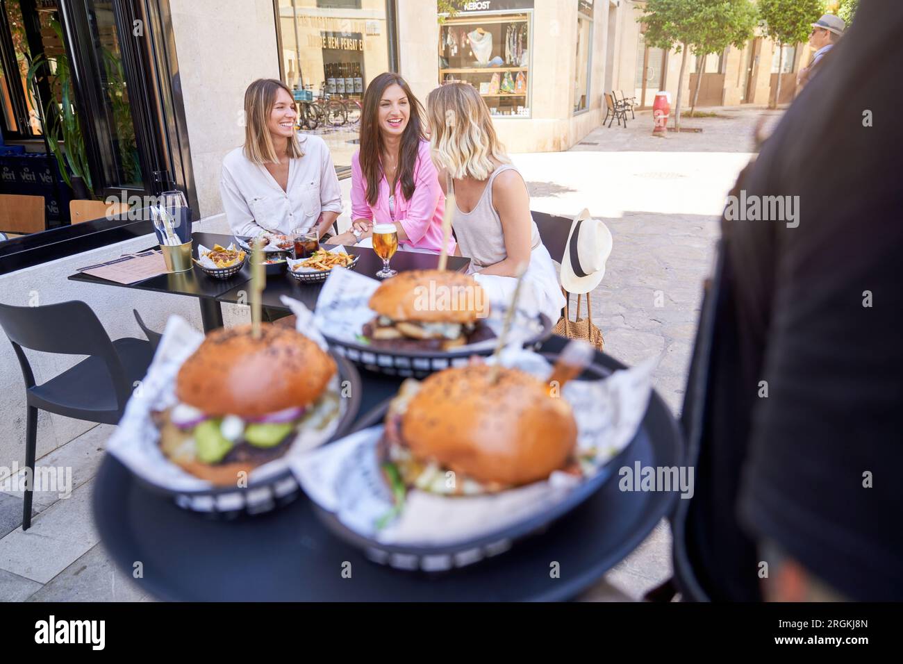 Bonding customers hi-res stock photography and images - Alamy