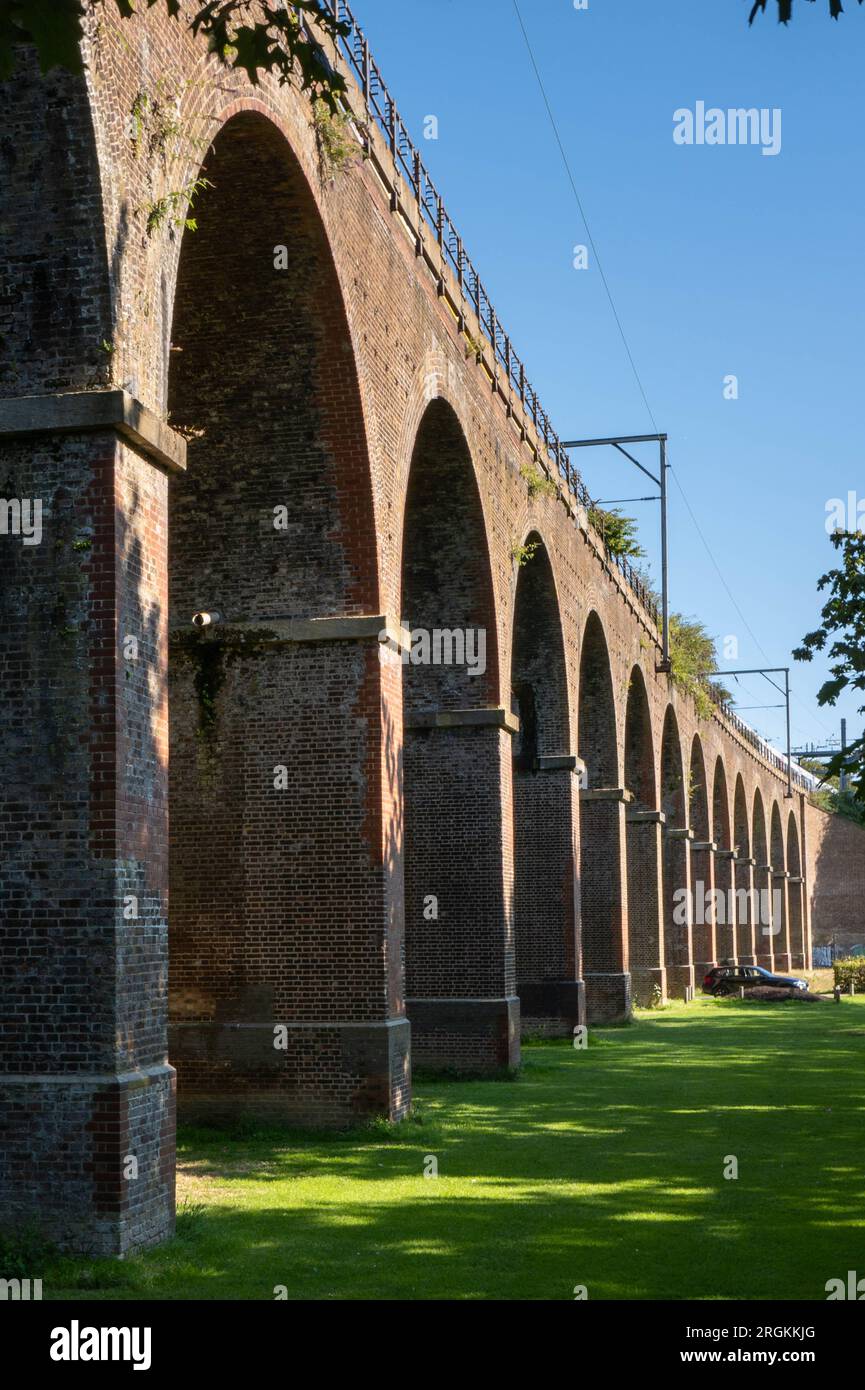 Brick viaduct hi-res stock photography and images - Alamy