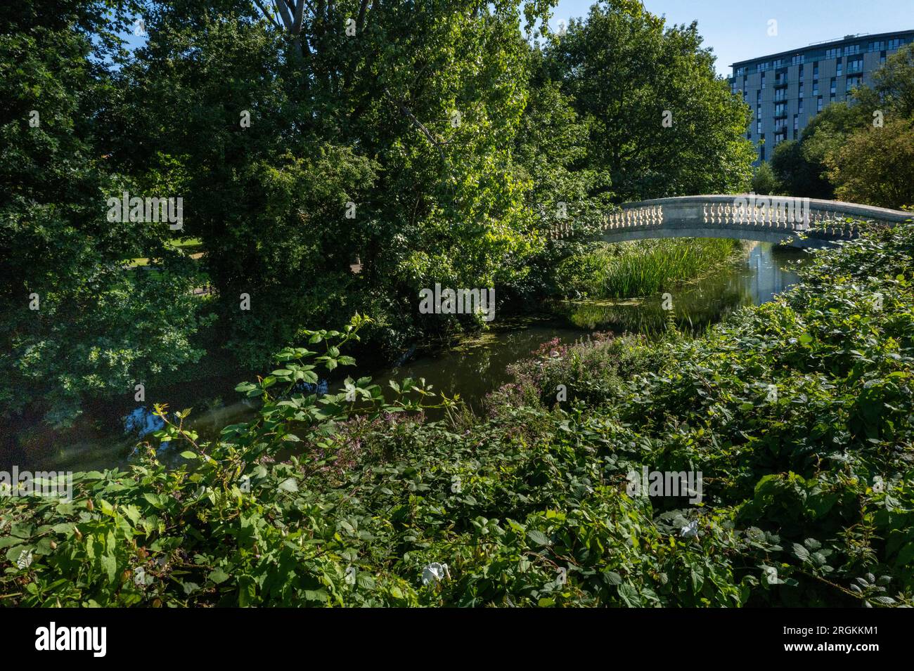 Stone foot bridge Stock Photo - Alamy Stone foot bridge Stock Photo - Alamy