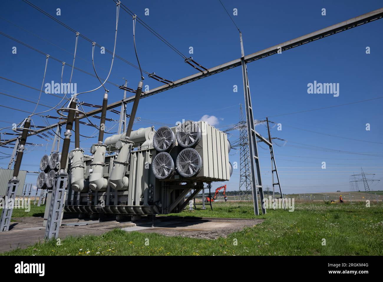 10 August 2023, Baden-Württemberg, Markgröningen: A transformer stands ...